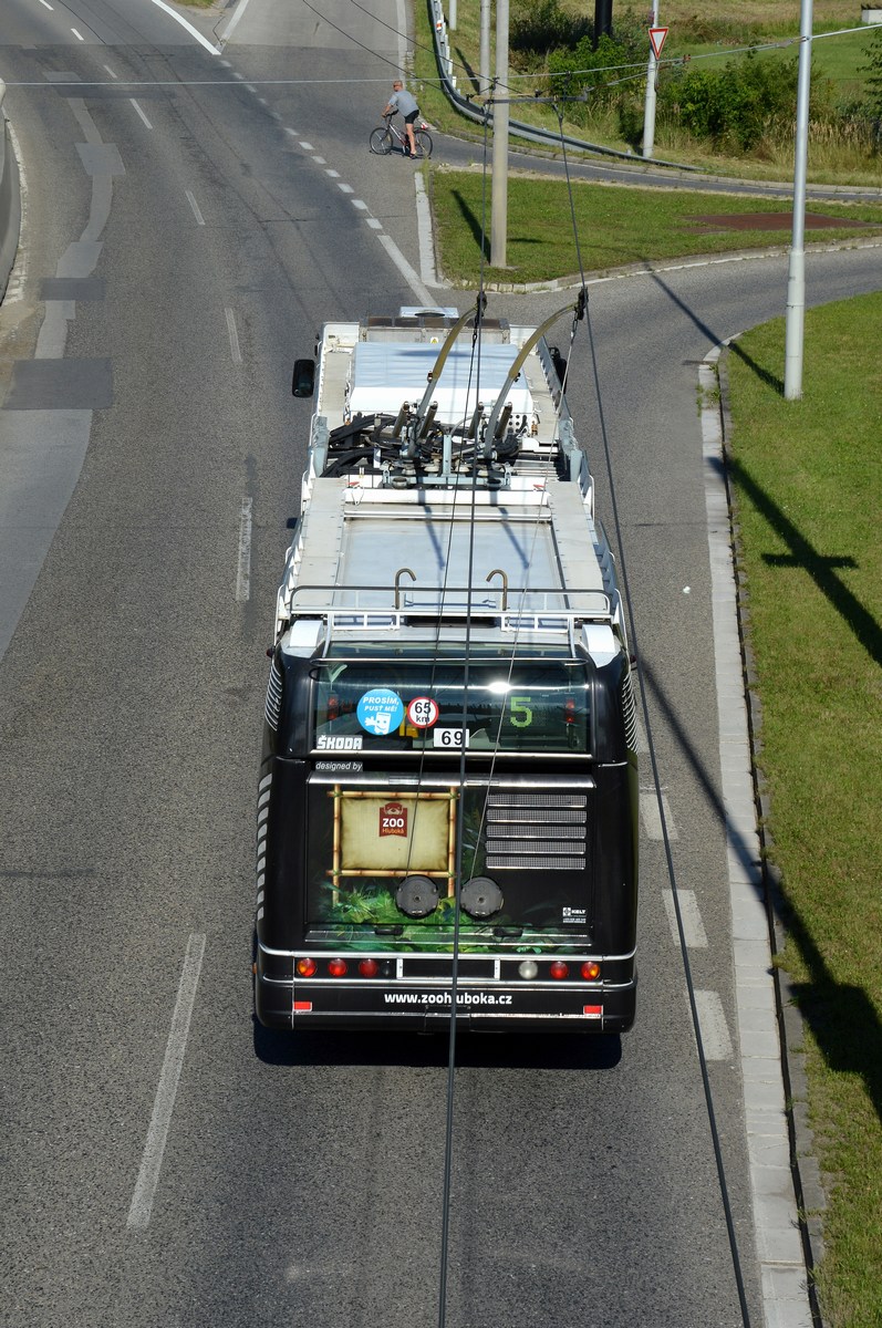 Троллейбус Шкода (Škoda) 25Tr